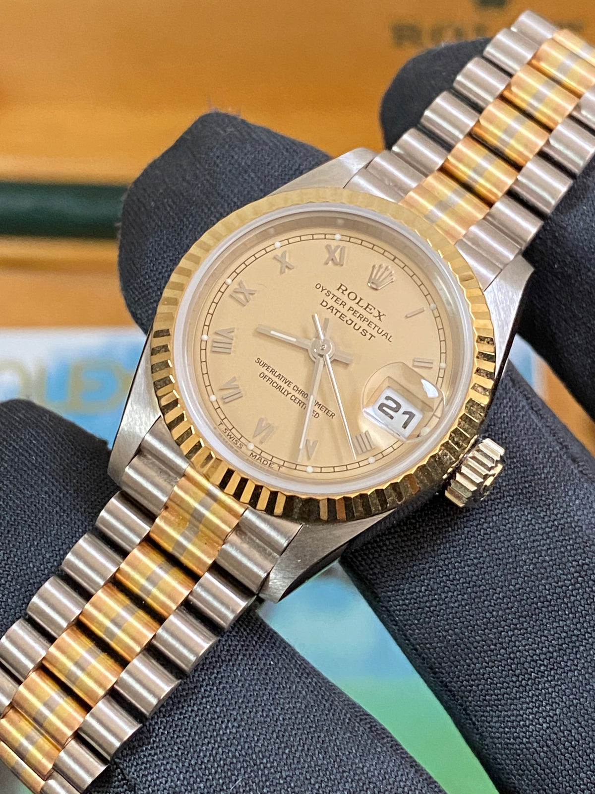 Rolex White Gold Lady-Datejust - W serial - Fluted Bezel - Tridor - Pr ...